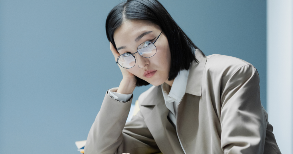 10 signs you're a genuinely smart person, according to psychology